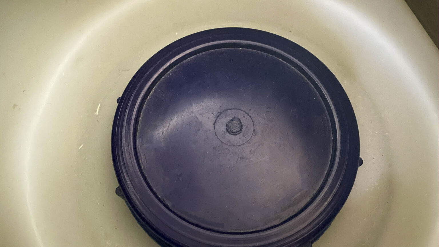 Fräsch vattentank och minimera biofilm | Caravan Club of Sweden